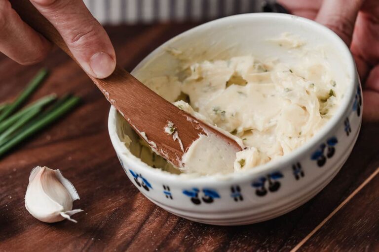 Easy Cheesy Garlic Bread - Little Spoon Farm