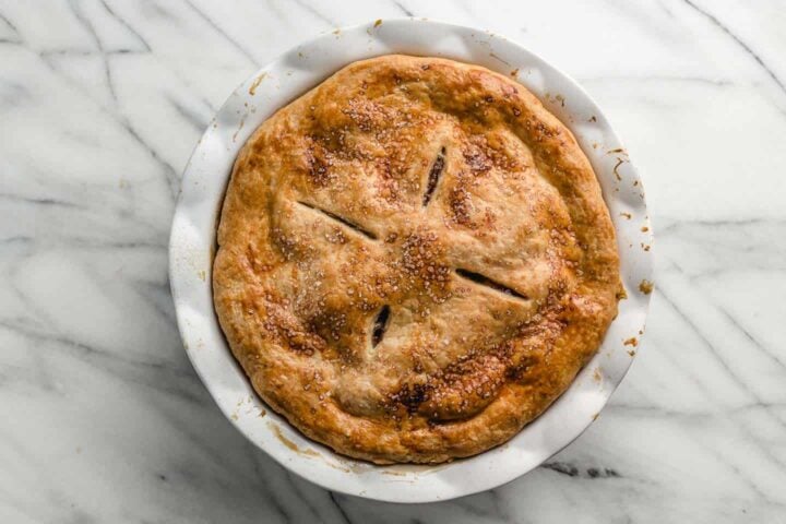 Easy Apple Pie Recipe (Just like Grandma Made!) - Little Spoon Farm