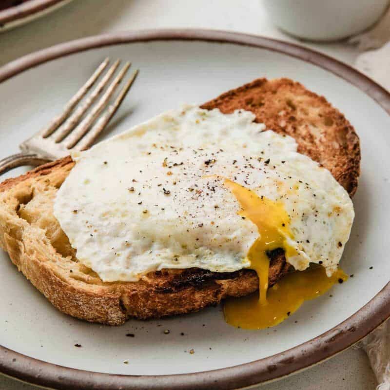 How to Make Perfect Over-Easy Eggs - Little Spoon Farm