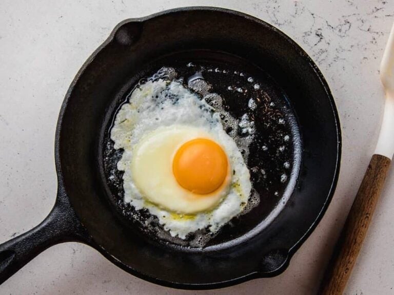 How to Make Perfect Over-Medium Eggs - Little Spoon Farm